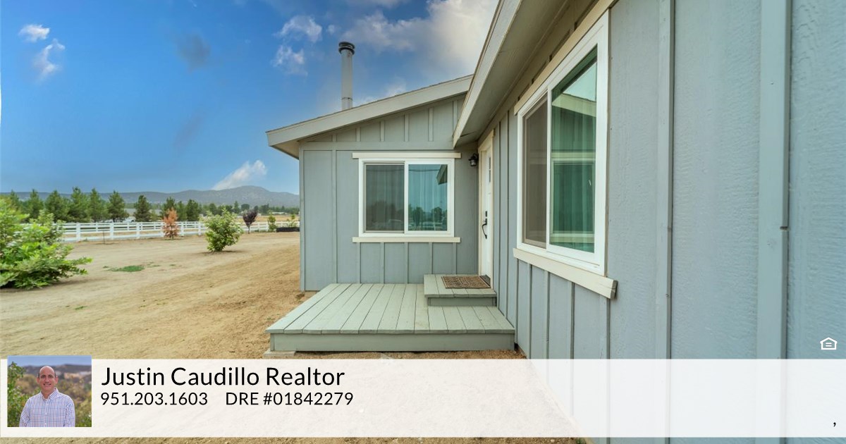 40950 Lake Riverside Dr, Aguanga, CA 92536